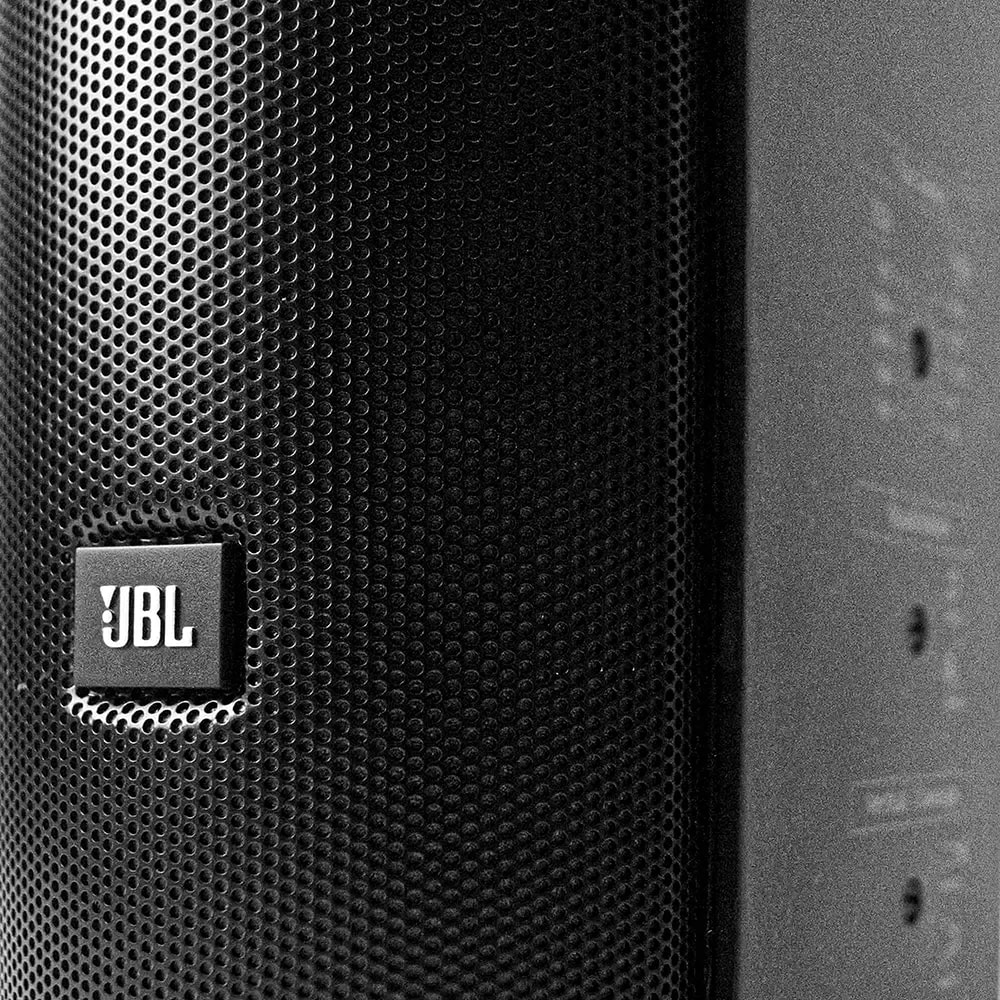 Caixa JBL CBT 100LA-1 Preta Line Array Vertical Passiva de 200 W ...