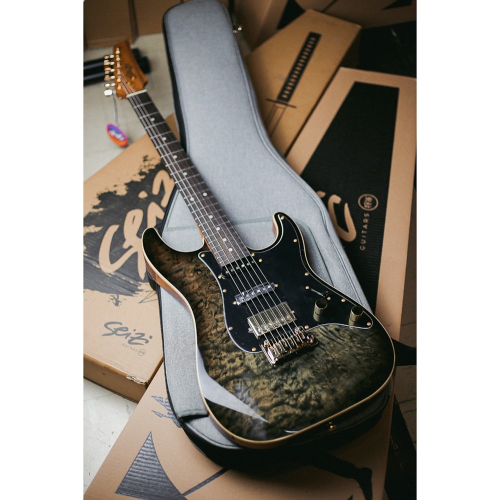 Guitarra Seizi Katana Musashi Plus Black Gold - Akustica Musical