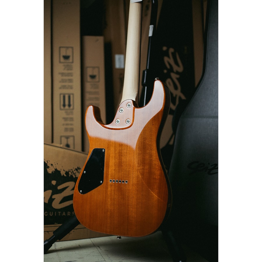 Guitarra Seizi Katana Phantom Aurora Burst - Akustica Musical